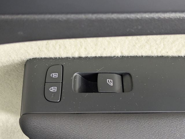 2023 Volvo XC40 Ultimate Lillington NC | John Hiester Chrysler Dodge ...